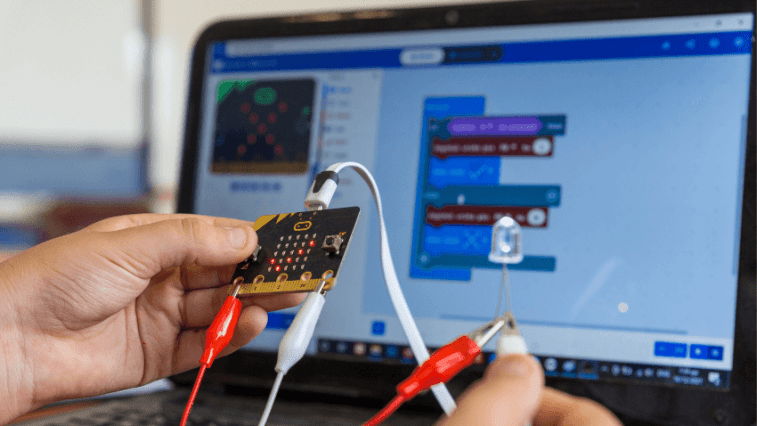 5 Reasons to Embrace the Hour of Code - Teachwire